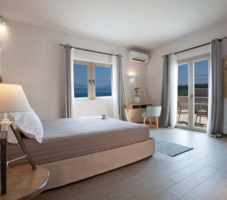 VILLA KYNTHIA ΛΕΥΚΑΔΑ - LOFT